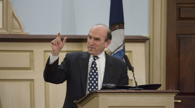 ¿Quién es Elliott Abrams? El emisario que intervendrá por la democracia ...