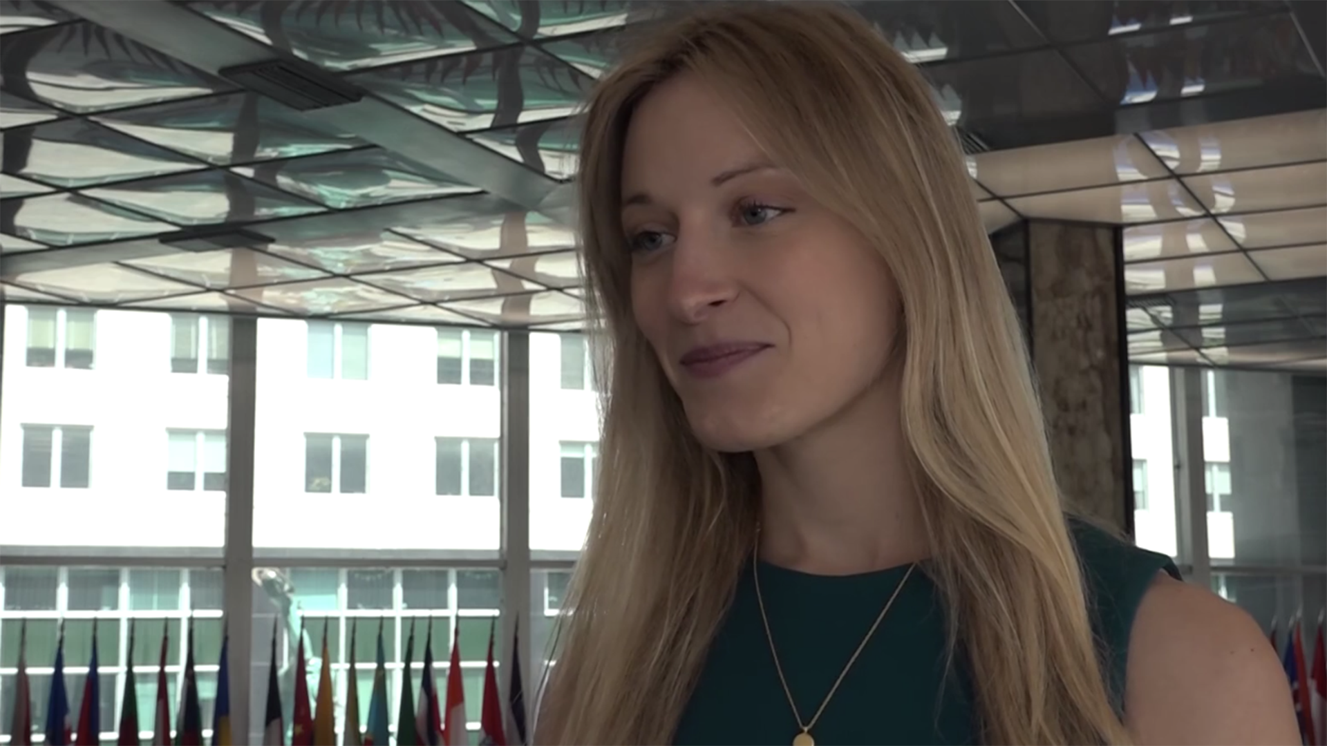 Carrie Filipetti: Lo que ocurre en Venezuela es una guerra entre el ...