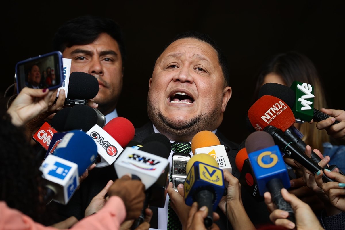 José Brito insultó al periodista que reveló sus posibles nexos con Alex ...