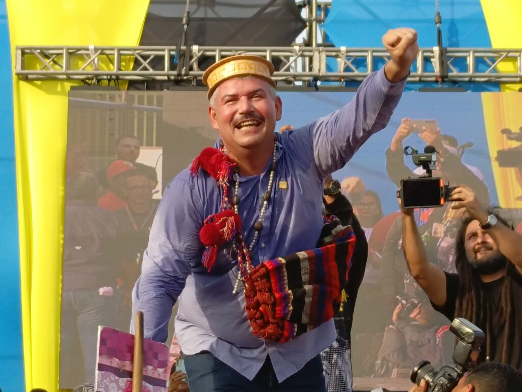 Luis Caldera promete que el #25May "se abrirá el Palacio de los ...