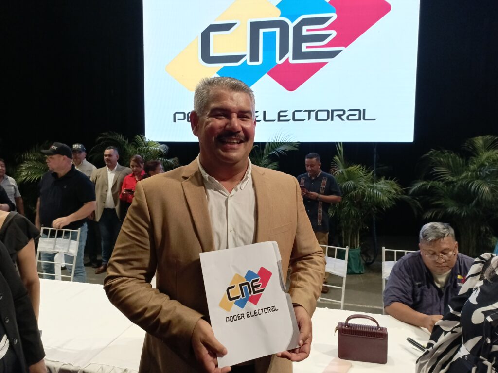 CNE otorga credenciales a Caldera: "No vamos a esperar que nos ...