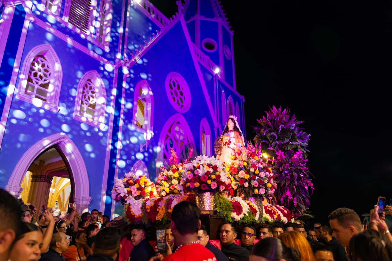 Ana Clara de Di Martino: “Que Santa Lucía nos ilumine para seguir ...