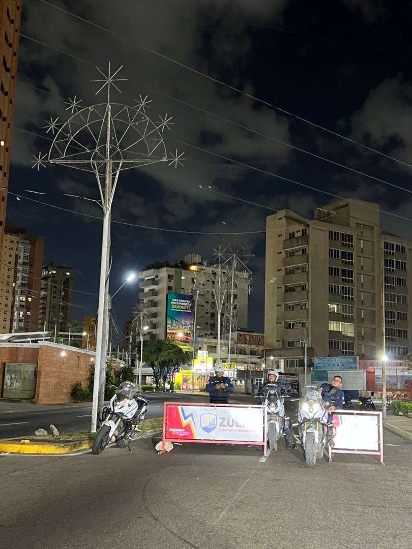 Gobernación del Zulia ejecuta desmontaje de decoración navideña en ...
