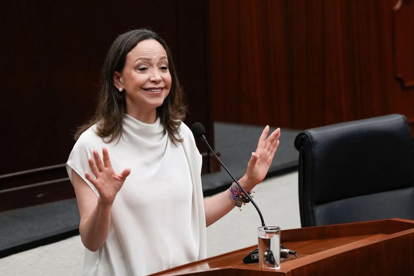 María Corina promete respetar y mejorar contratos petroleros en una ...
