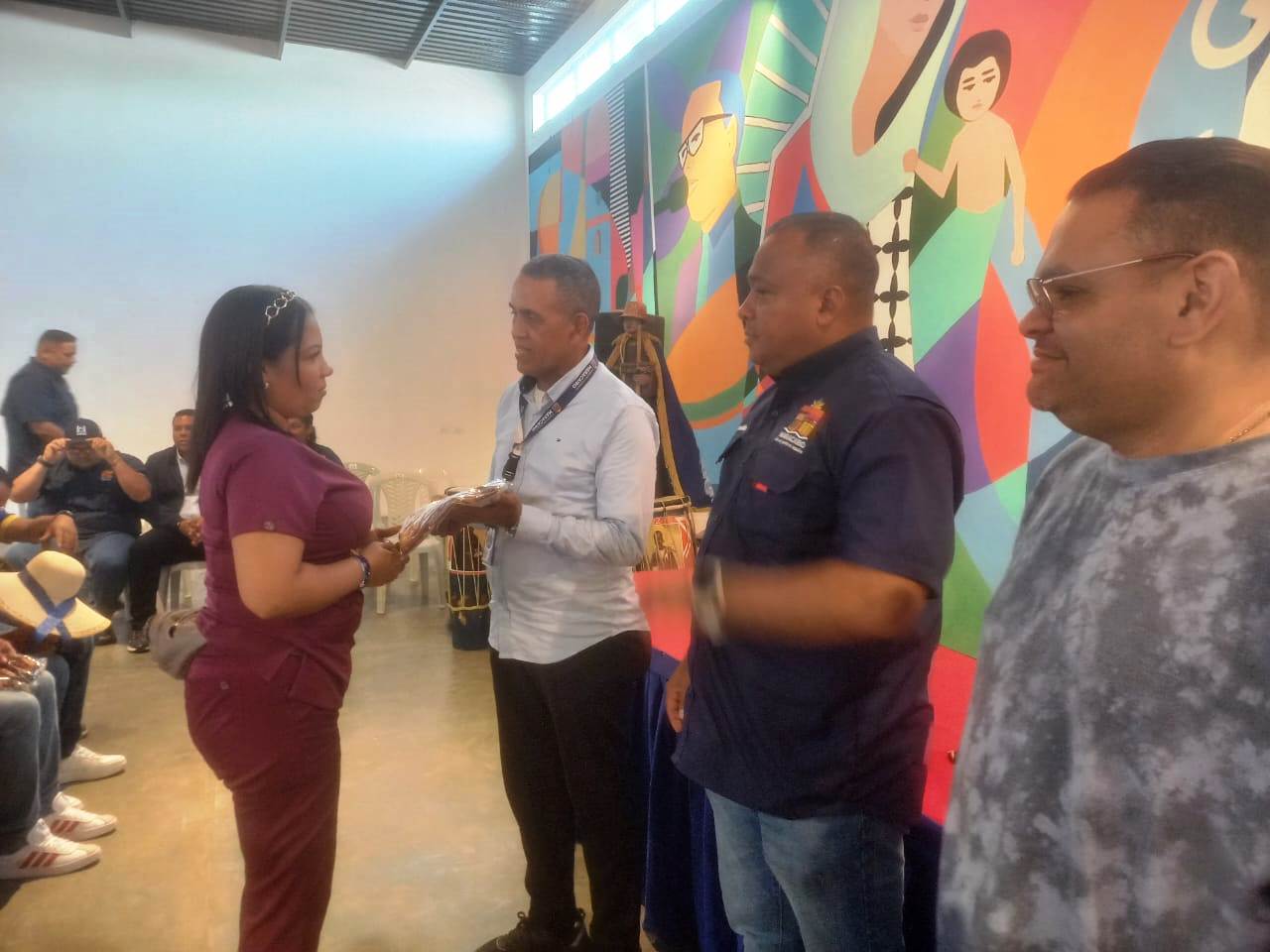 ‎Alcaldía de Maracaibo ofrenda a San Benito con entrega de uniformes a ...