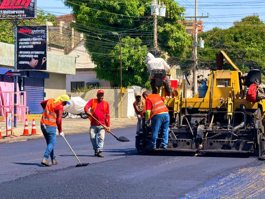 Despliegan Plan Estadal de Vialidad en Maracaibo con colocación de 1. ...