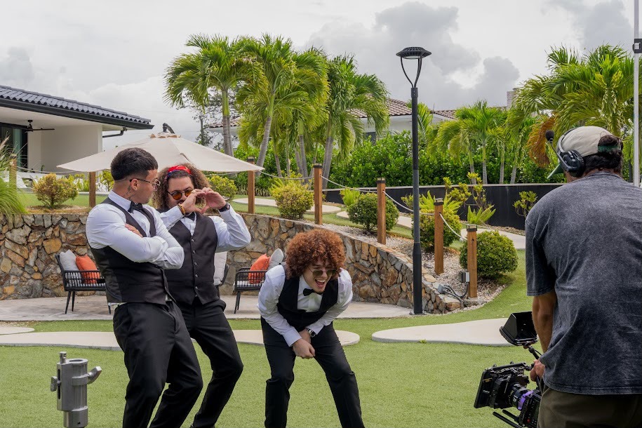 El Rojo, Néstor y Maffio presentan "Borracha", el merengue reparto que ...